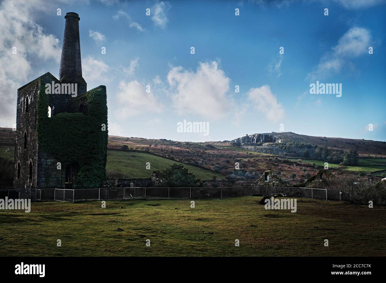 Old Abandoned Mine, In Rugged Cornish Landscape Stock Photo - Alamy