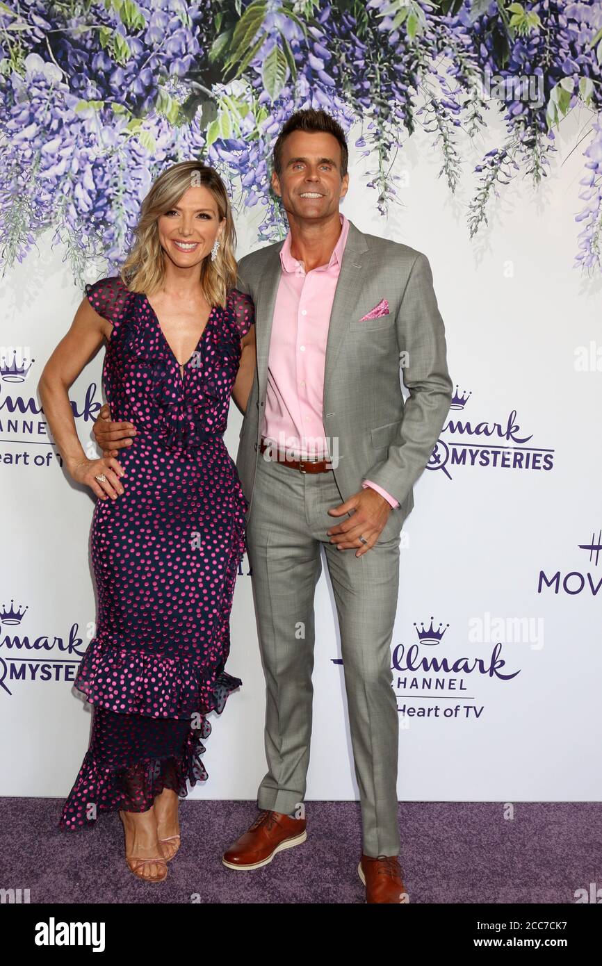 LOS ANGELES - JUL 26: Debbie Matenopoulos, Cameron Mathison at the ...
