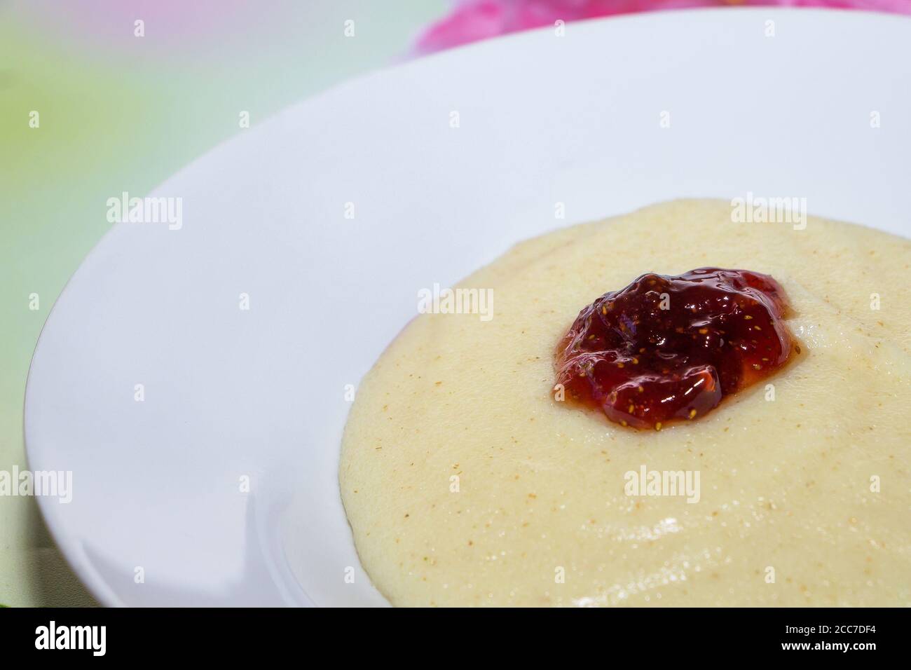Semolina pudding jam hi-res stock photography and images - Alamy