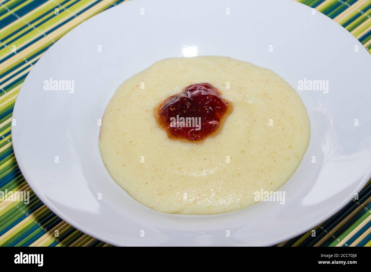 Semolina pudding jam hi-res stock photography and images - Alamy