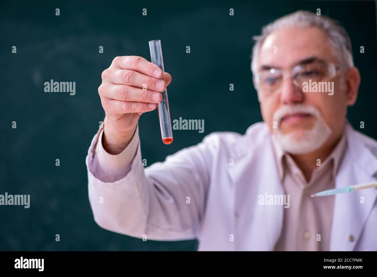 Old laboratory of physical chemistry hi-res stock photography and ...