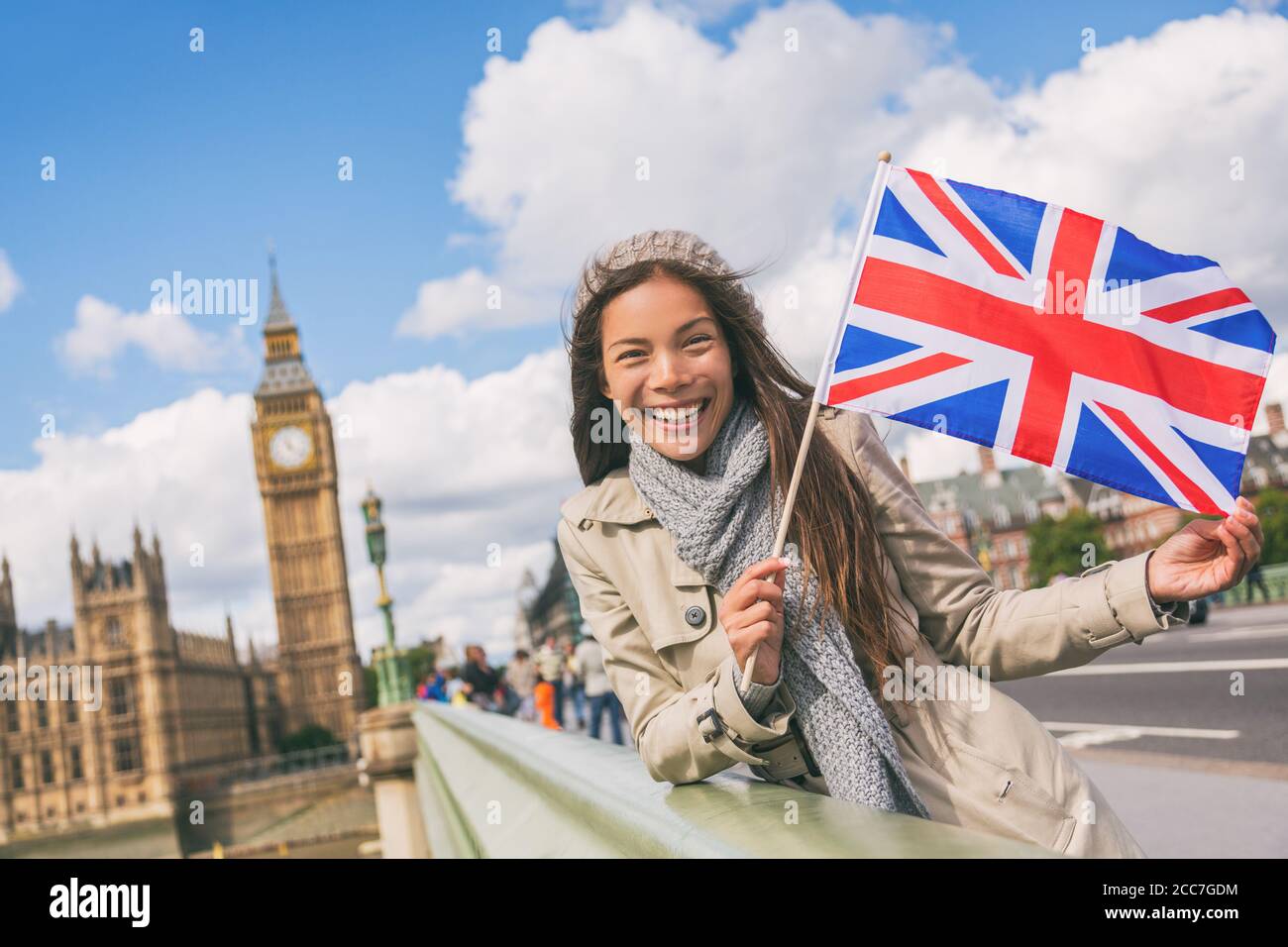 London union jack girl hi-res stock photography and images - Alamy