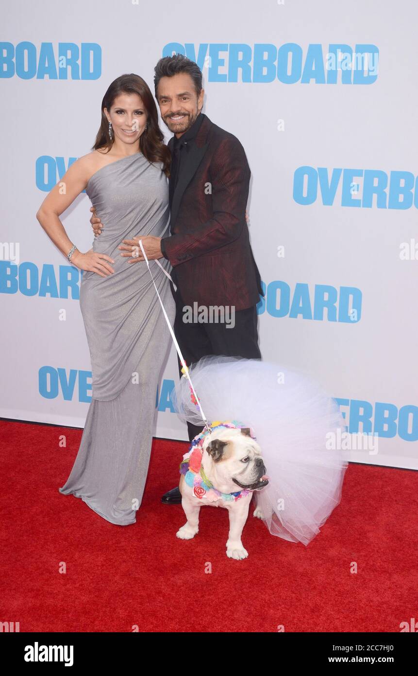 LOS ANGELES - APR 30: Eugenio Derbez at the Overboard Los Angeles ...