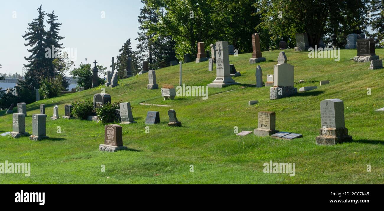 Calgary cemetery hi-res stock photography and images - Alamy