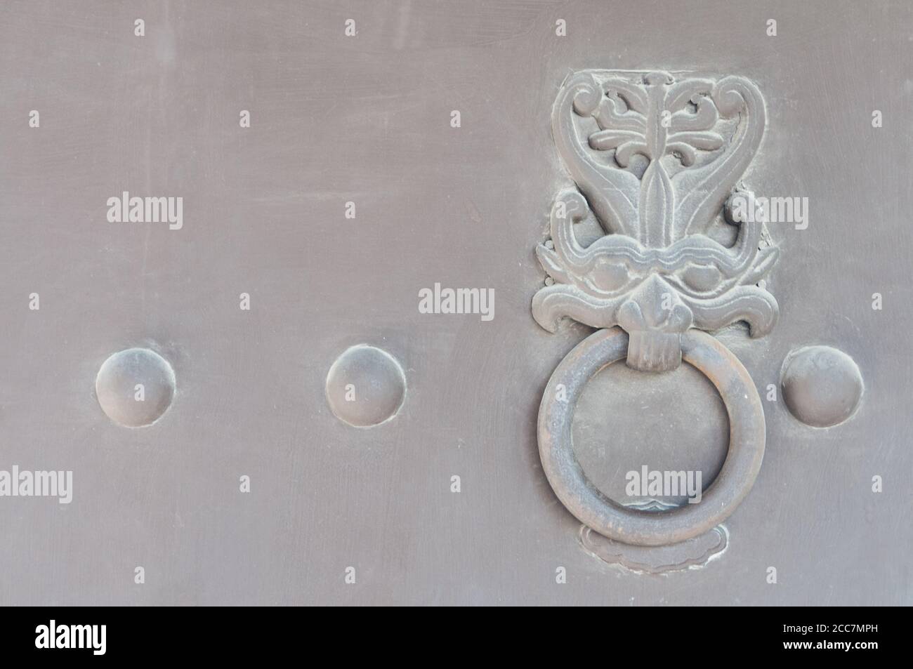 Traditional chinese lock hi-res stock photography and images - Alamy