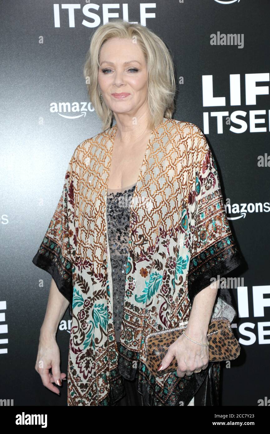 Jean smart actress hi-res stock photography and images - Alamy