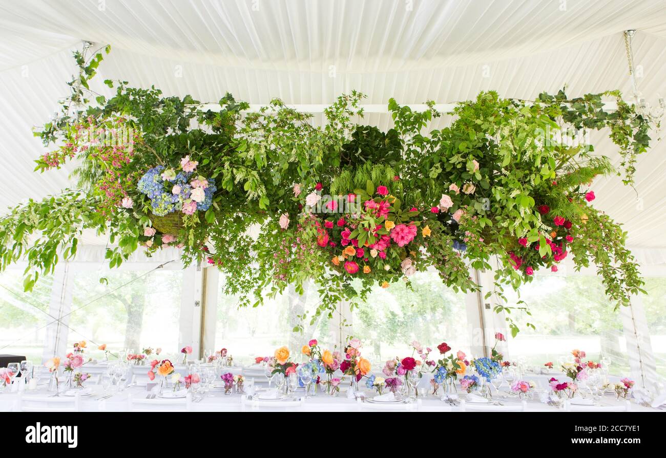 Large floral display hi-res stock photography and images - Alamy