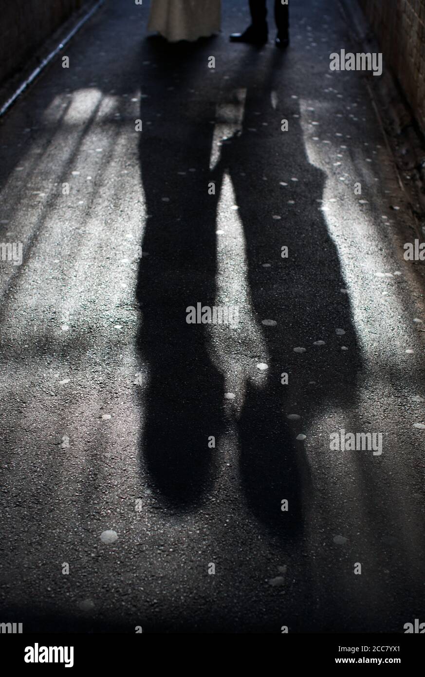Shadows of a married couple on their wedding day Stock Photo - Alamy