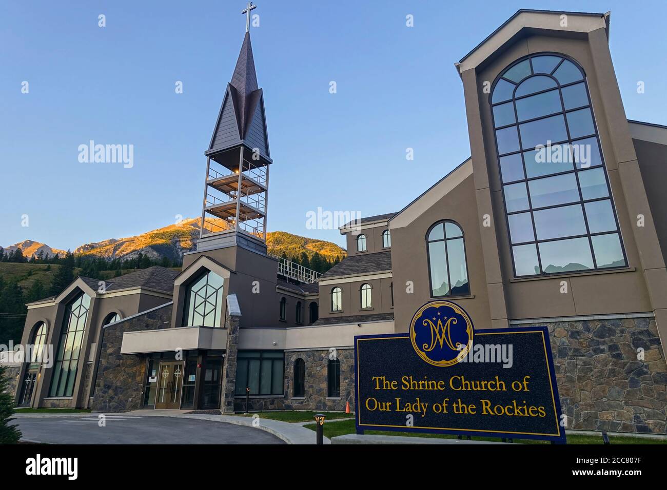 Church banff alberta canada hi-res stock photography and images - Alamy