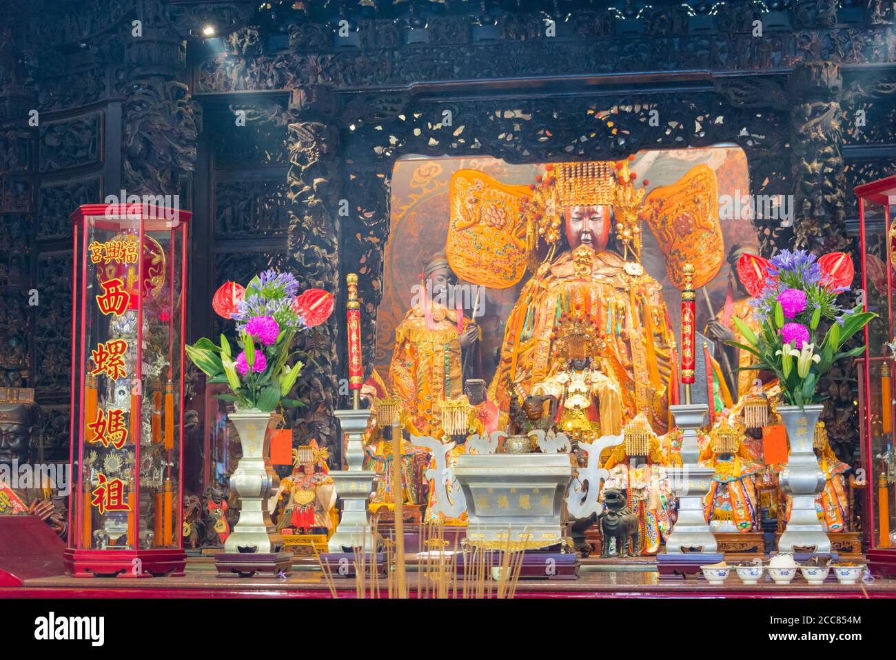 Daoism statue hi-res stock photography and images - Alamy