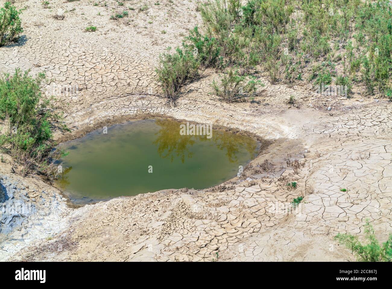 Lack of water hi-res stock photography and images - Alamy