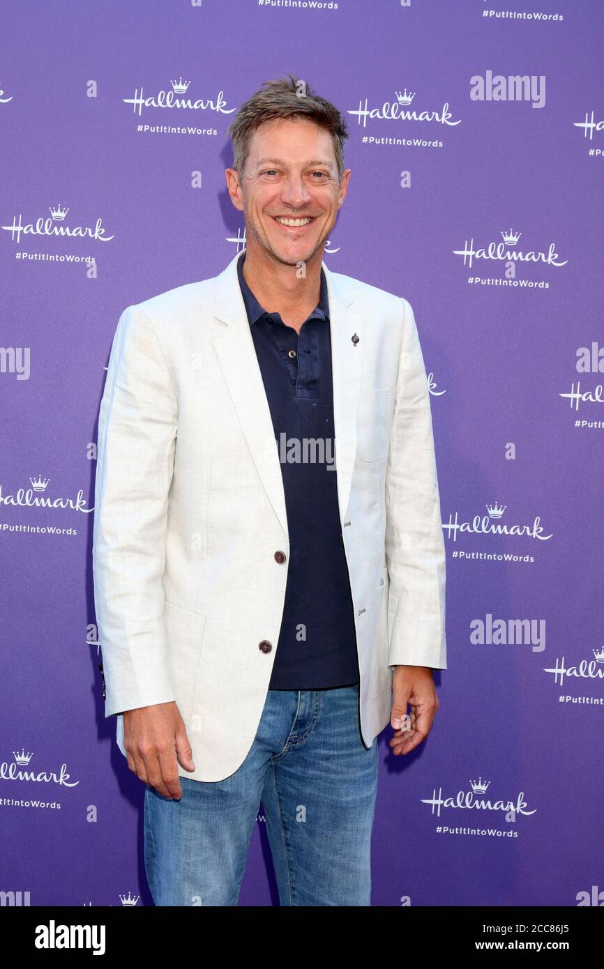 Kevin rahm actor hi-res stock photography and images - Alamy