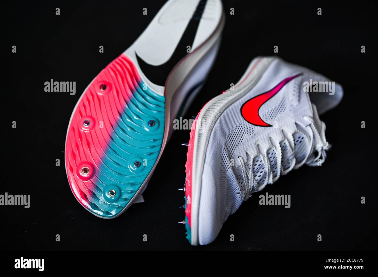 Nike zoomx dragonfly racing spike hi-res stock photography and images ...