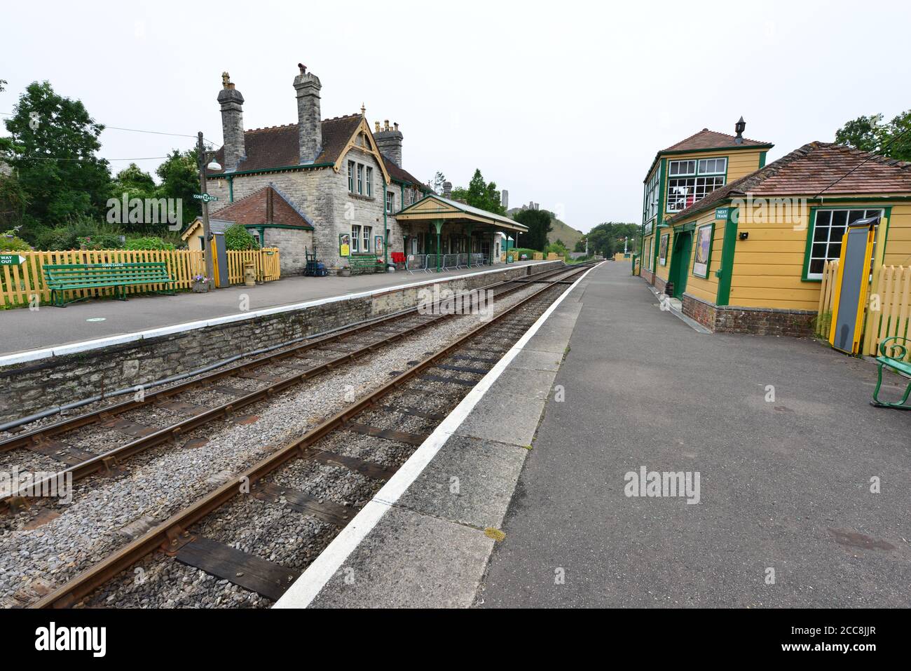 Corfe castle railway station Stock Photo - Alamy