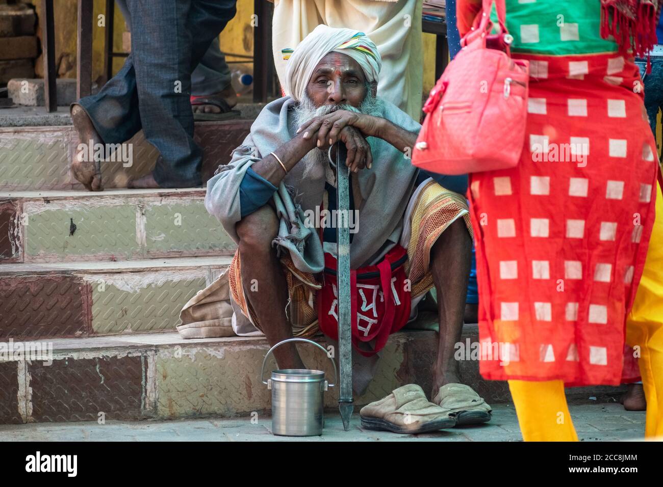 Orchha, Madhya Pradesh, India - March 2019: An elderly male Hindu ...