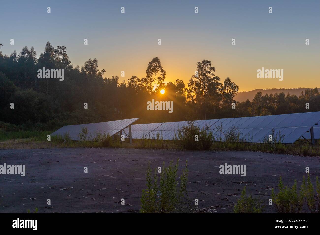Solar panels sunset park sustainable hi-res stock photography and ...