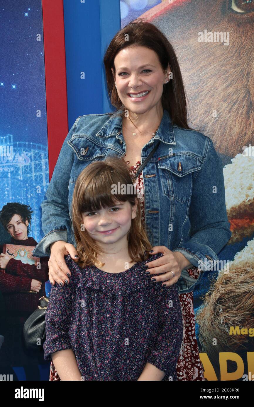 LOS ANGELES - JAN 6: Meredith Salenger, Alice Rigney Oswalt at the ...