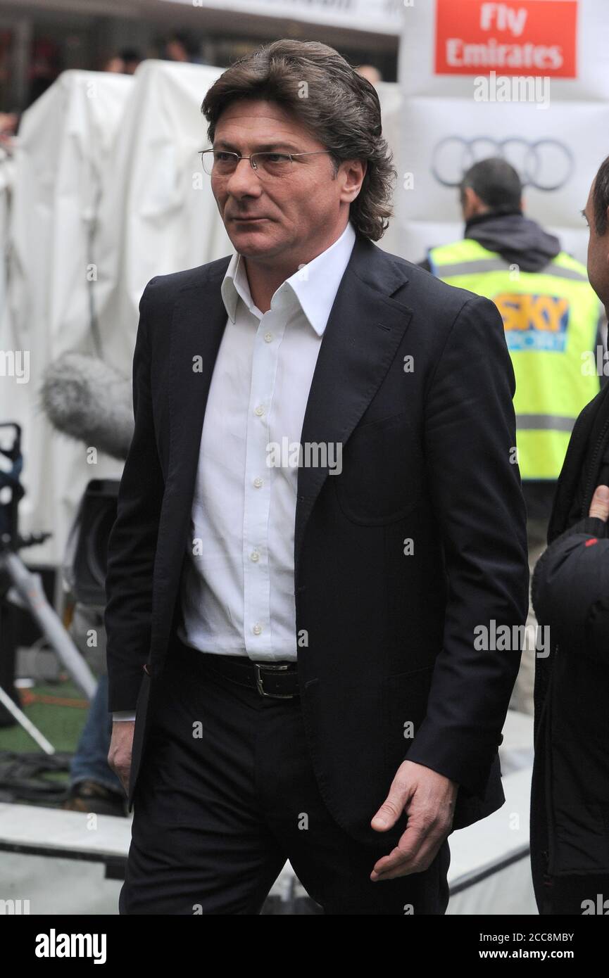 Mazzarri coach of the napoli hi-res stock photography and images - Alamy