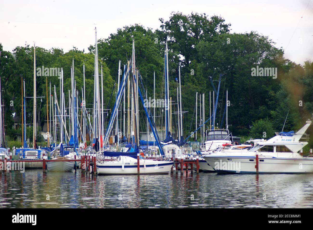 Yachthafen an der Scharfen Lanke in Berlin-Spandau Stock Photo - Alamy