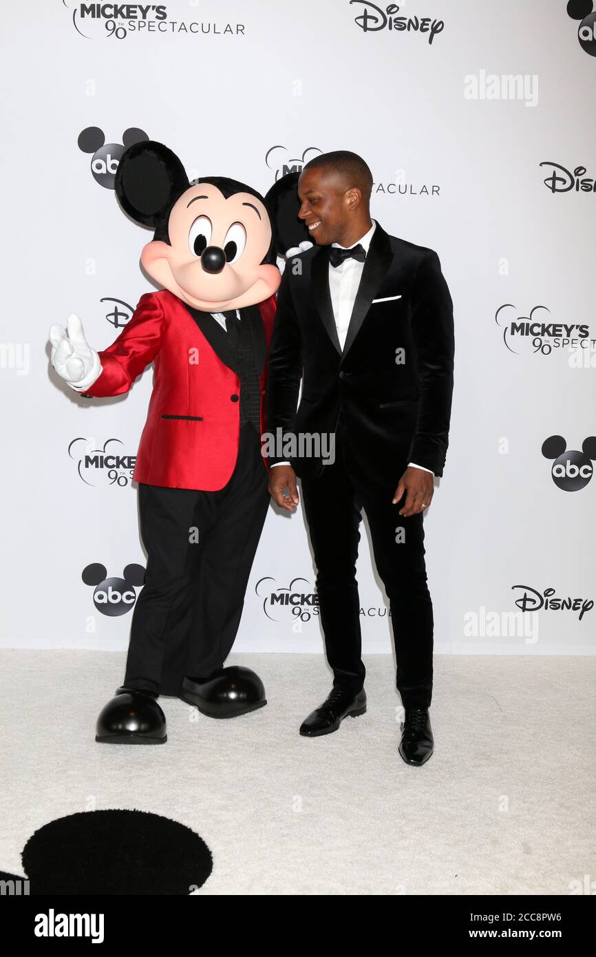 LOS ANGELES - OCT 6: Mickey Mouse, Leslie Odom Jr at the Mickey's 90th ...
