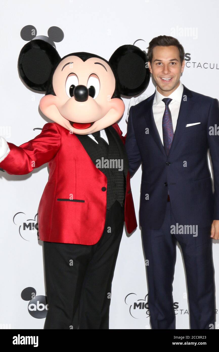 LOS ANGELES - OCT 6: Mickey Mouse, Skylar Astin at the Mickey's 90th ...