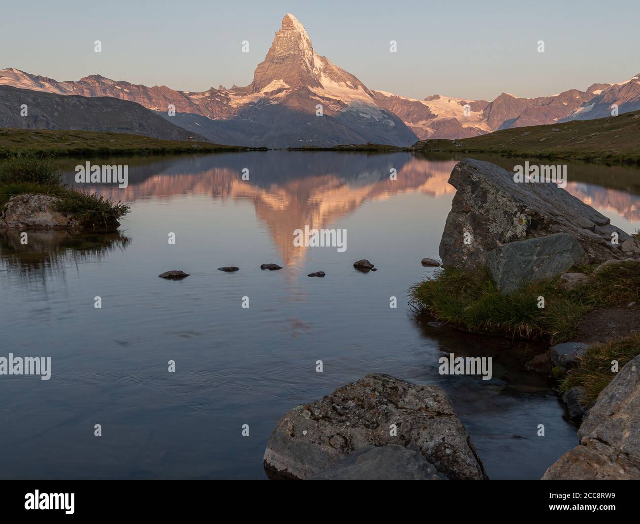 Matterhorn lake reflection hi-res stock photography and images - Alamy
