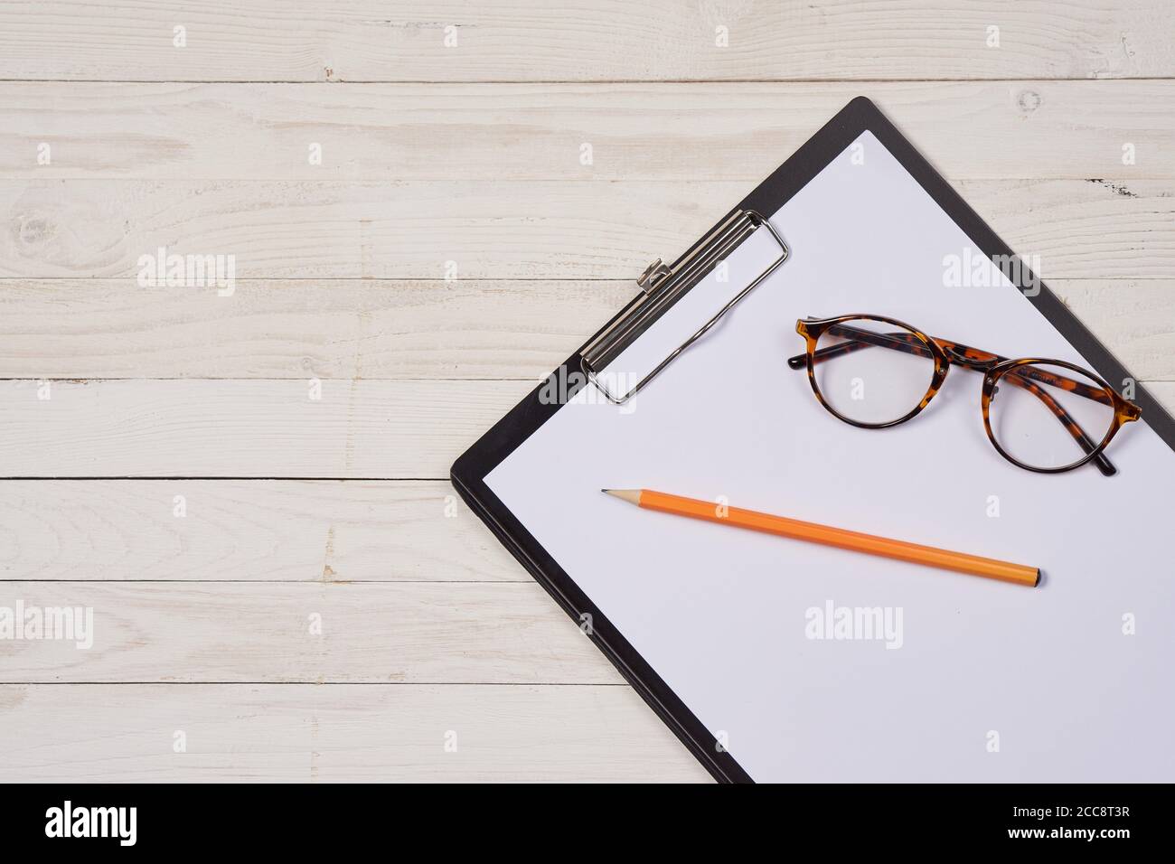 work desk stationery paper folder office Stock Photo - Alamy