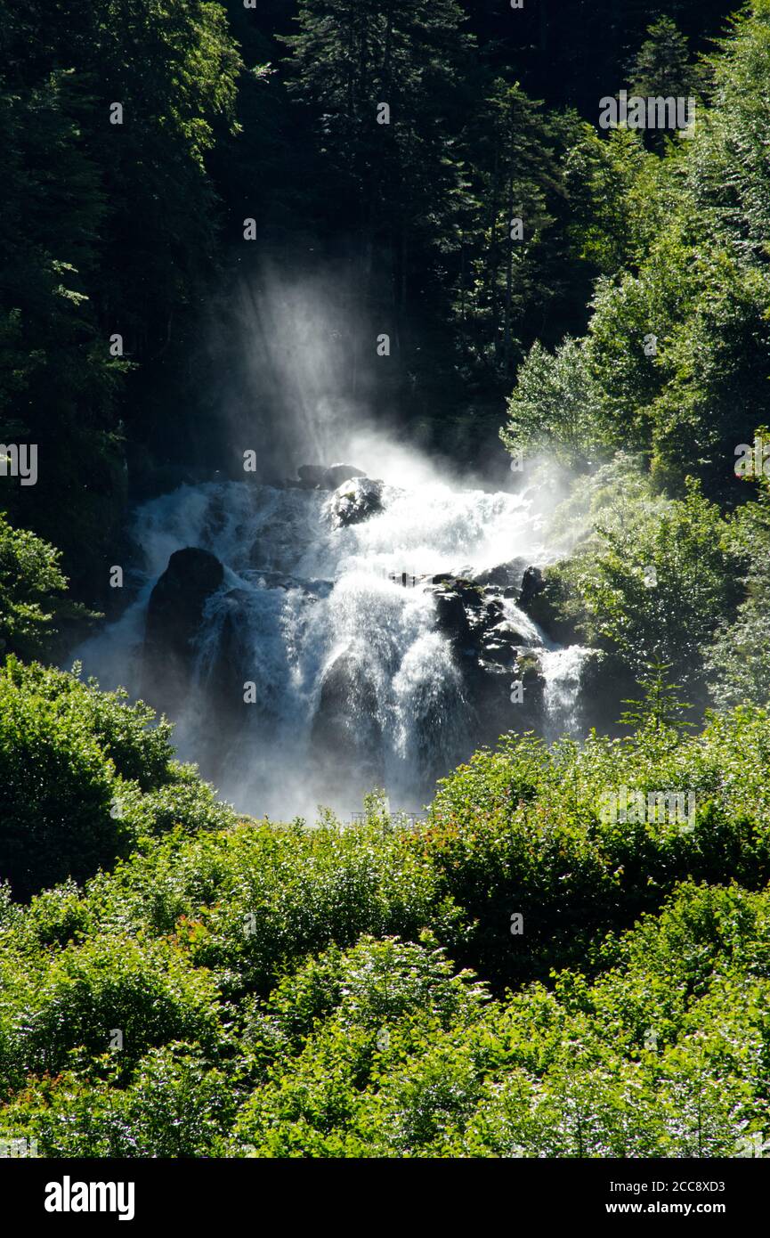 Lutour cascade hi-res stock photography and images - Alamy