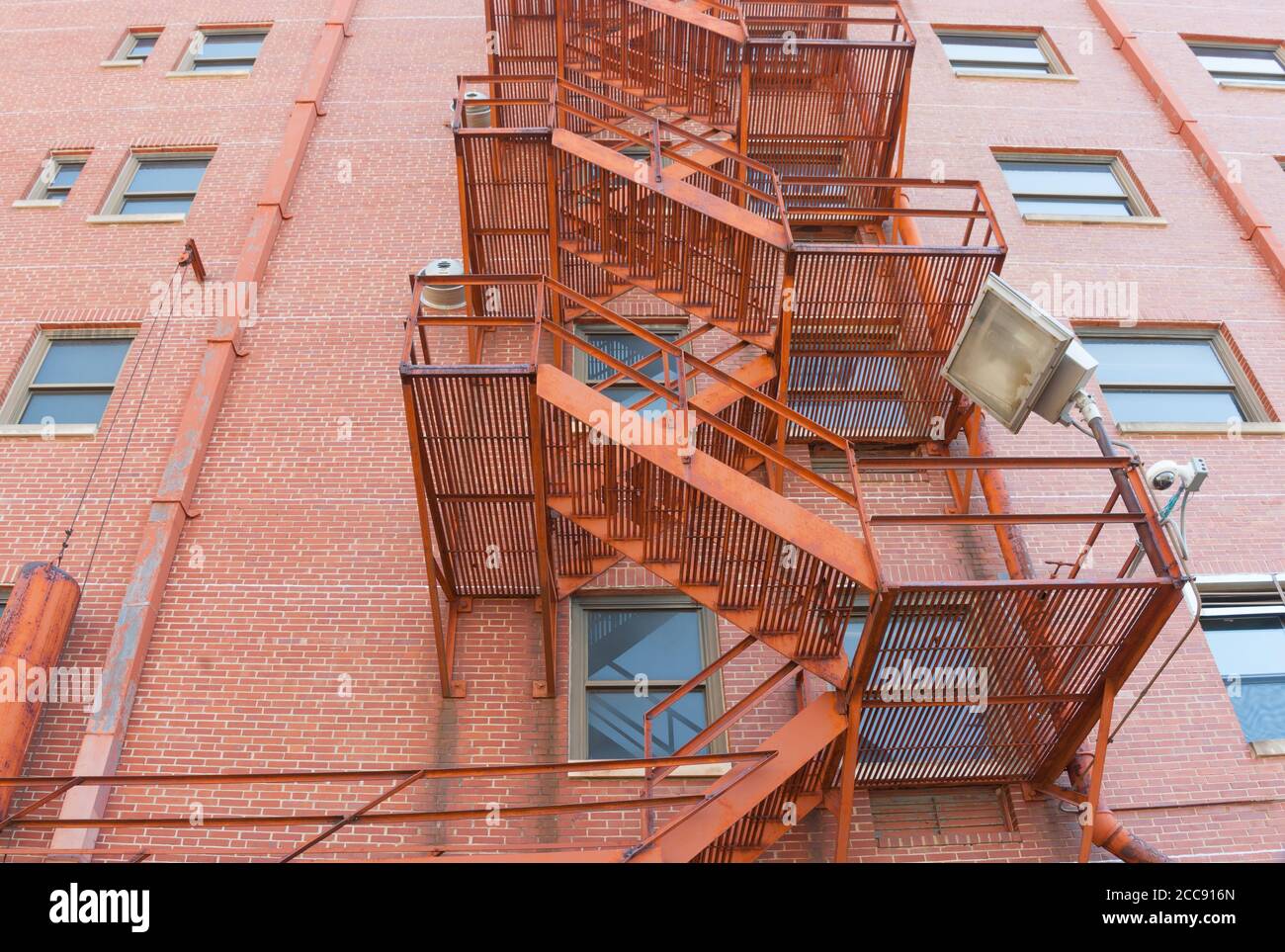 Exterior fire escape hi-res stock photography and images - Alamy
