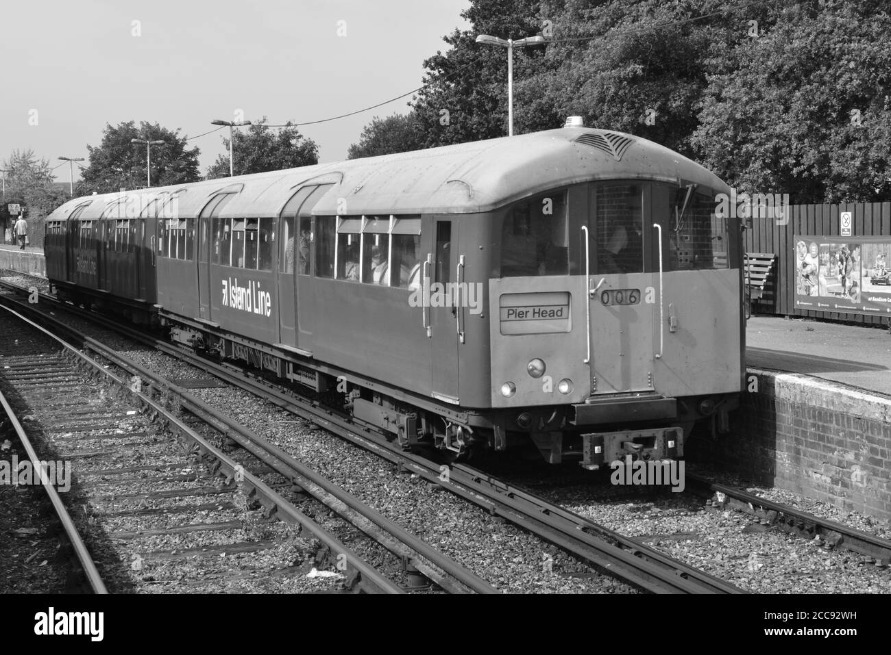 Passengers on platform underground Black and White Stock Photos ...