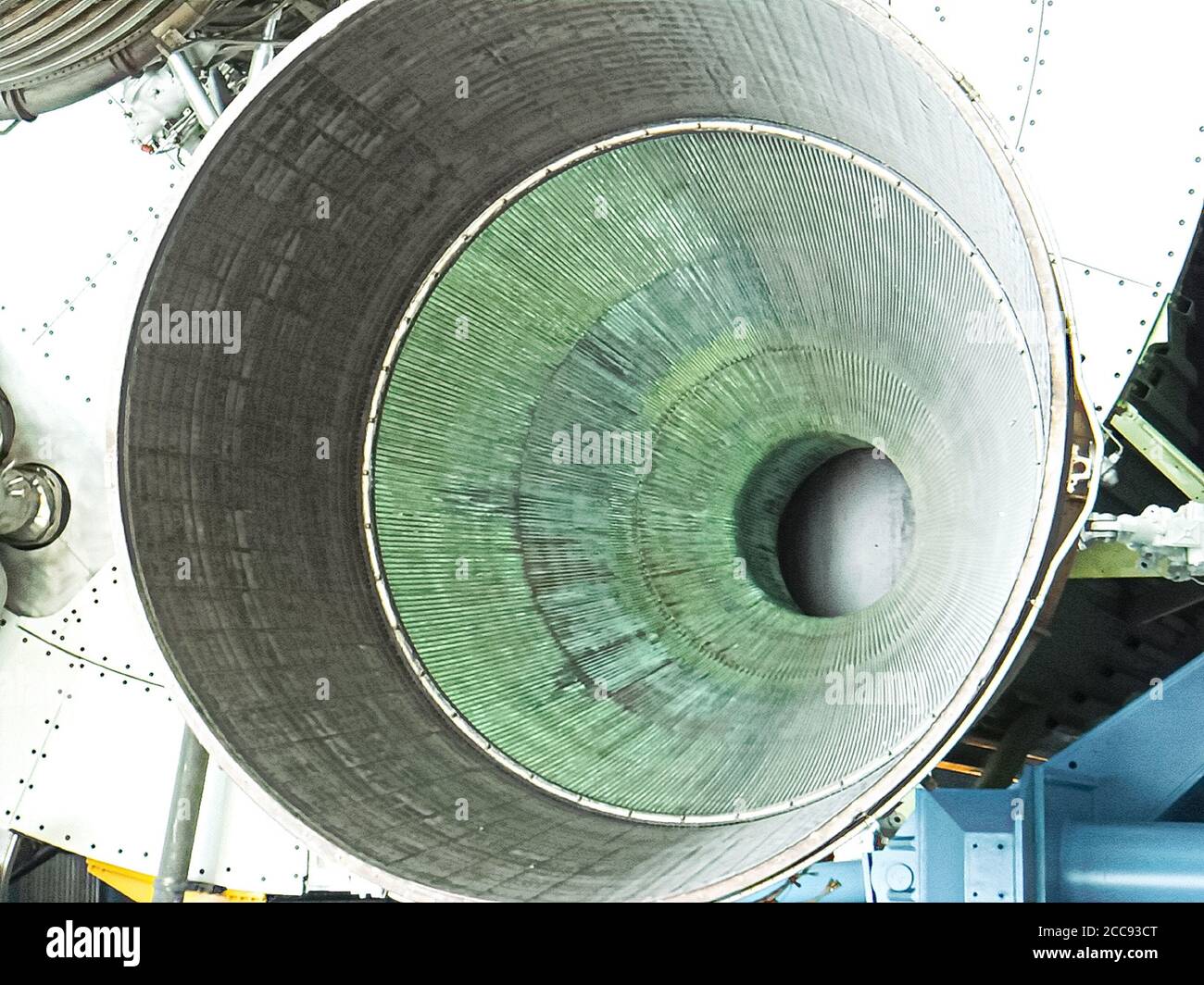 Space shuttle atlantis engines hi-res stock photography and images - Alamy