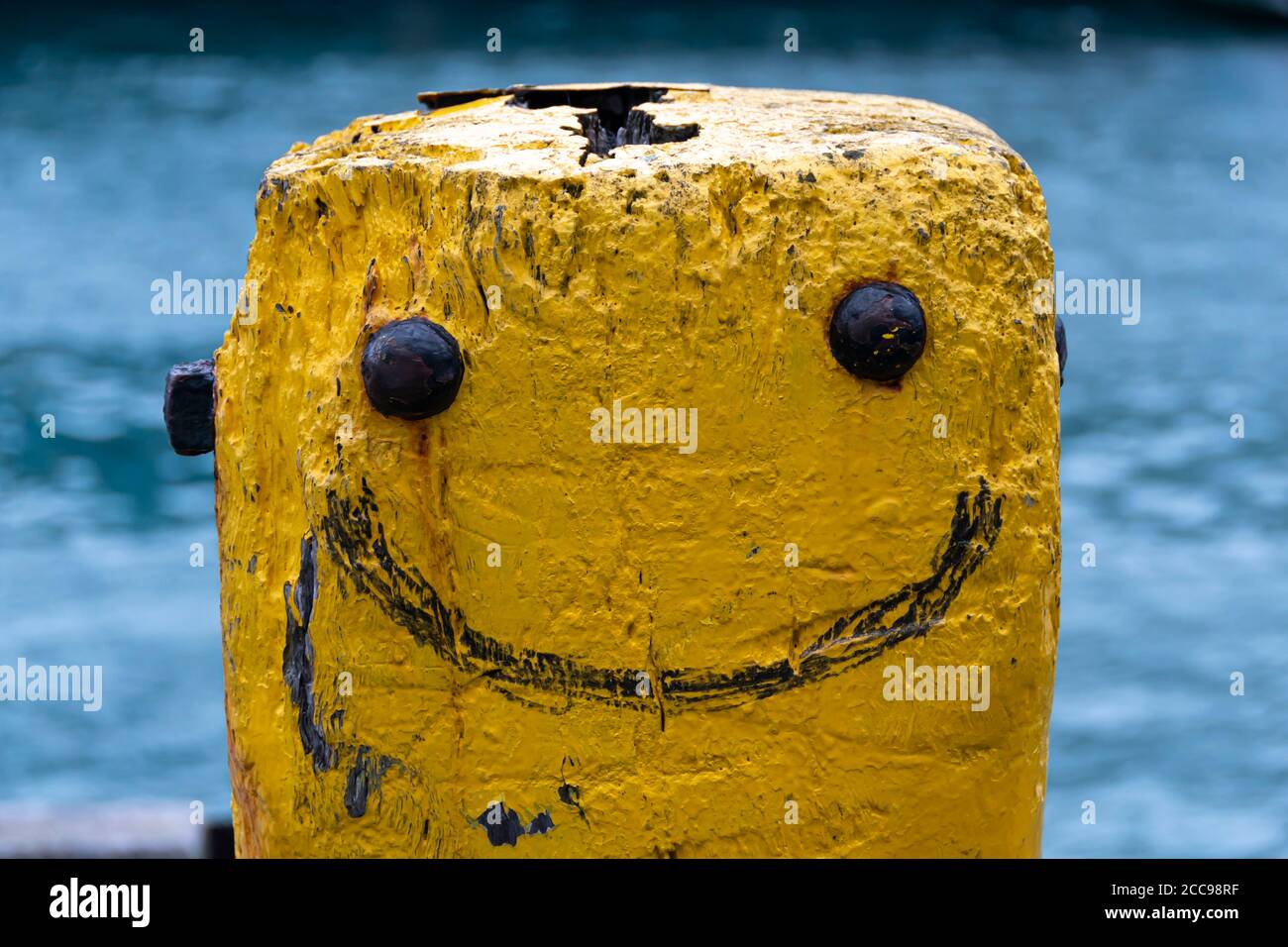 Friendly smiley face hi-res stock photography and images - Alamy