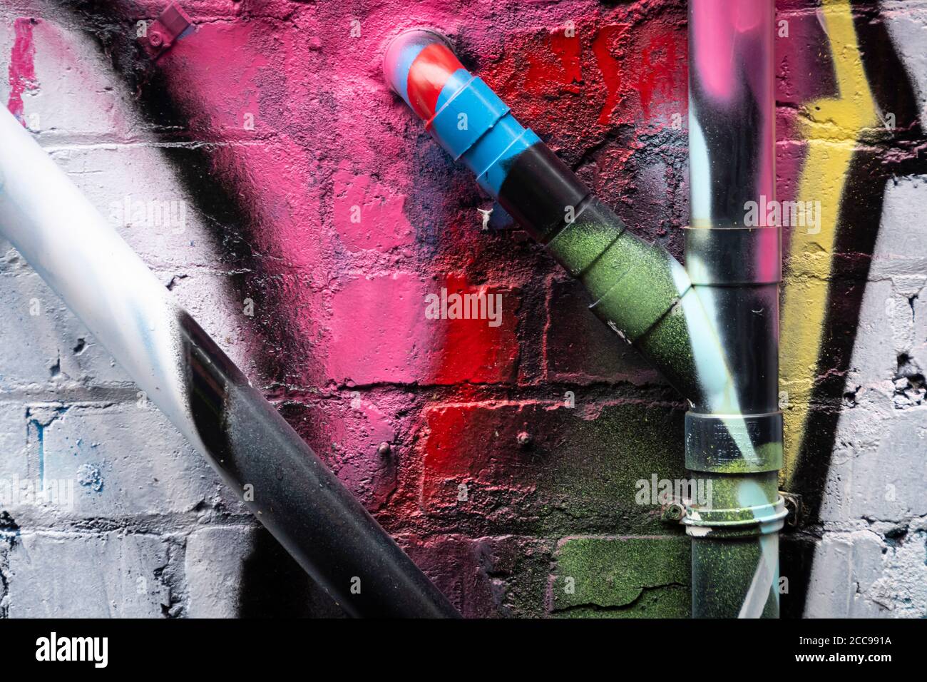 Pipe graffiti hi-res stock photography and images - Alamy