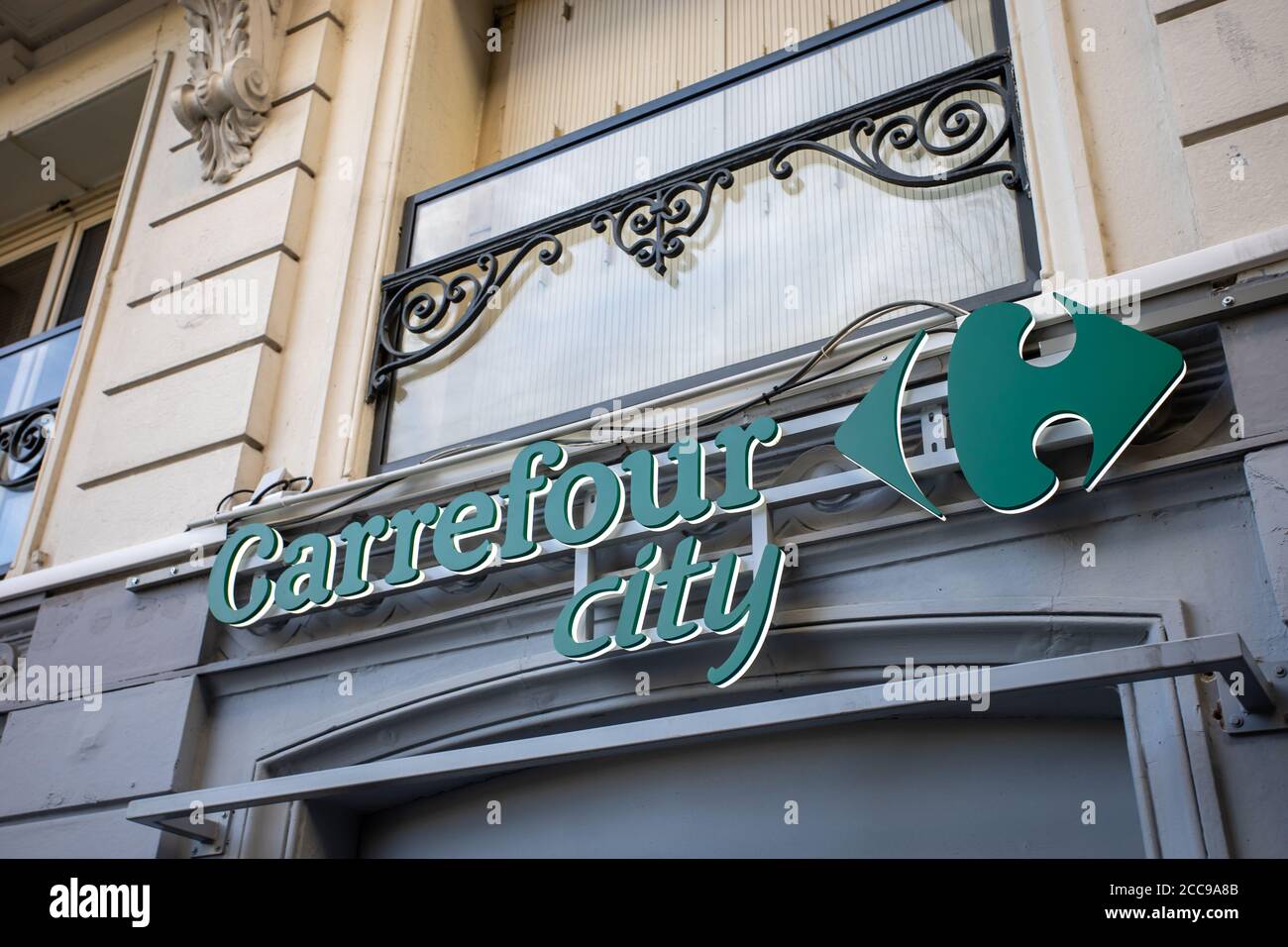 Carrefour city hi-res stock photography and images - Alamy