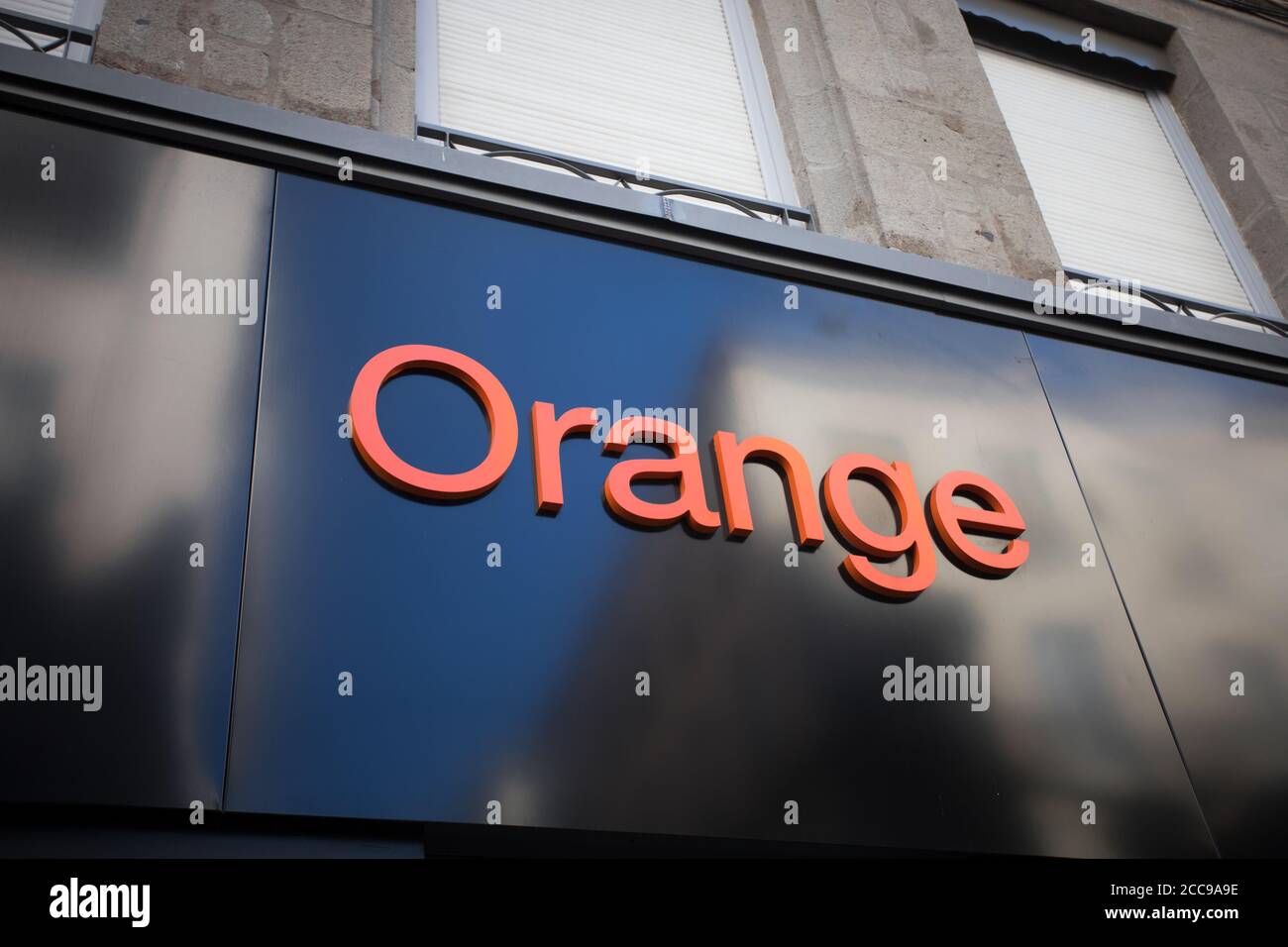 Orange mobile shop logo france hi-res stock photography and images - Alamy