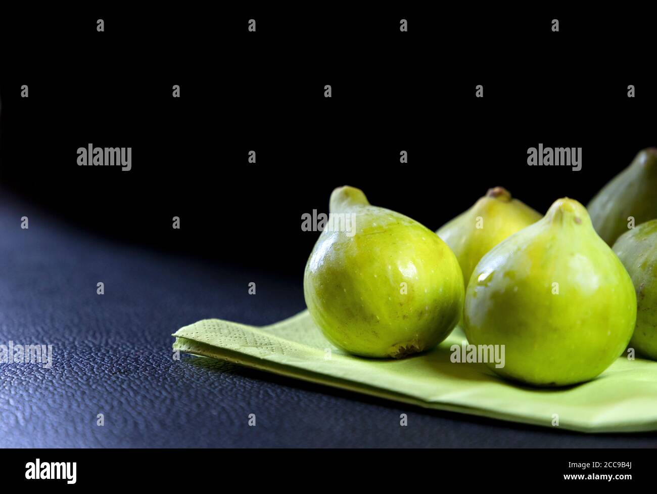 Group of figs hi-res stock photography and images - Alamy