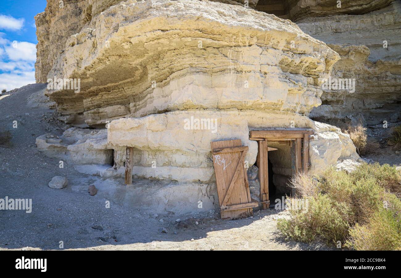 Clay castle hi-res stock photography and images - Alamy