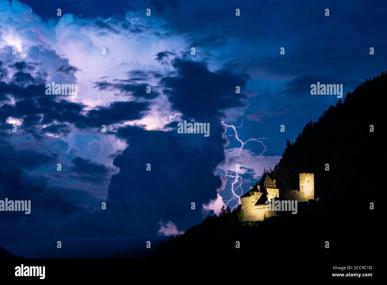 Lightning Storm Castle High Resolution Stock Photography and Images - Alamy