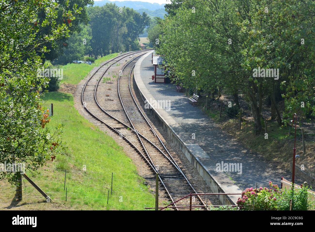 Wootton station hi-res stock photography and images - Alamy