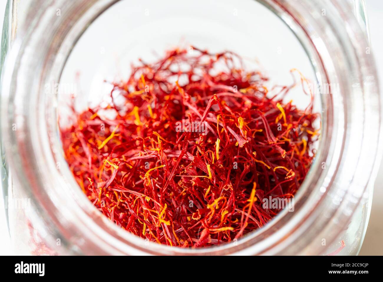 Saffron stigma hi-res stock photography and images - Alamy
