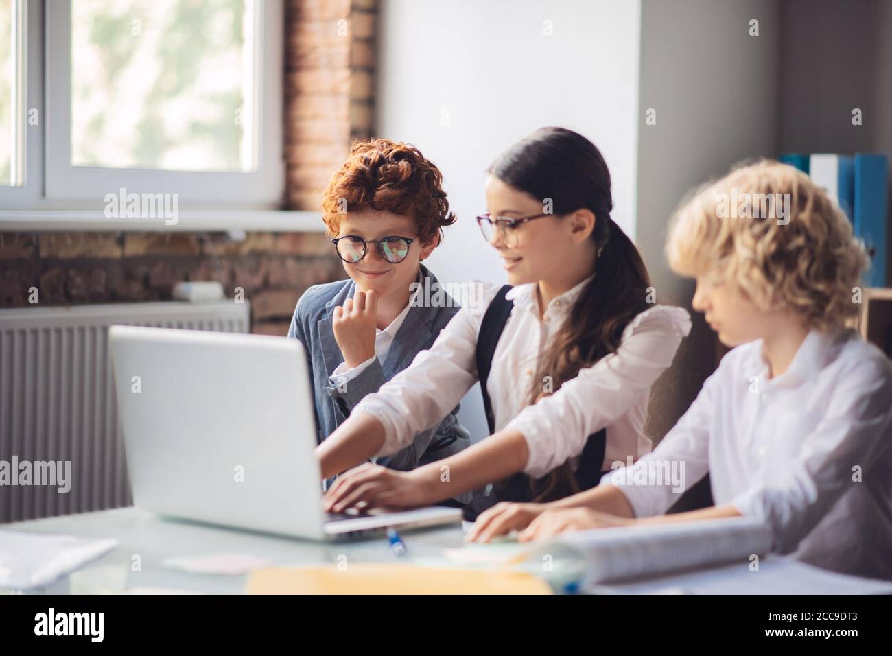 Explaining material hi-res stock photography and images - Alamy