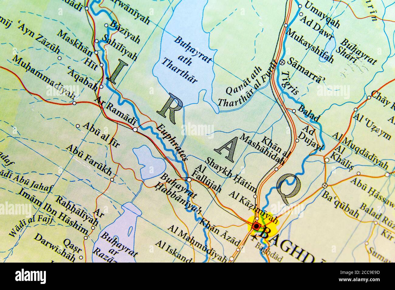 Geographic map of Iraq with important cities Stock Photo - Alamy