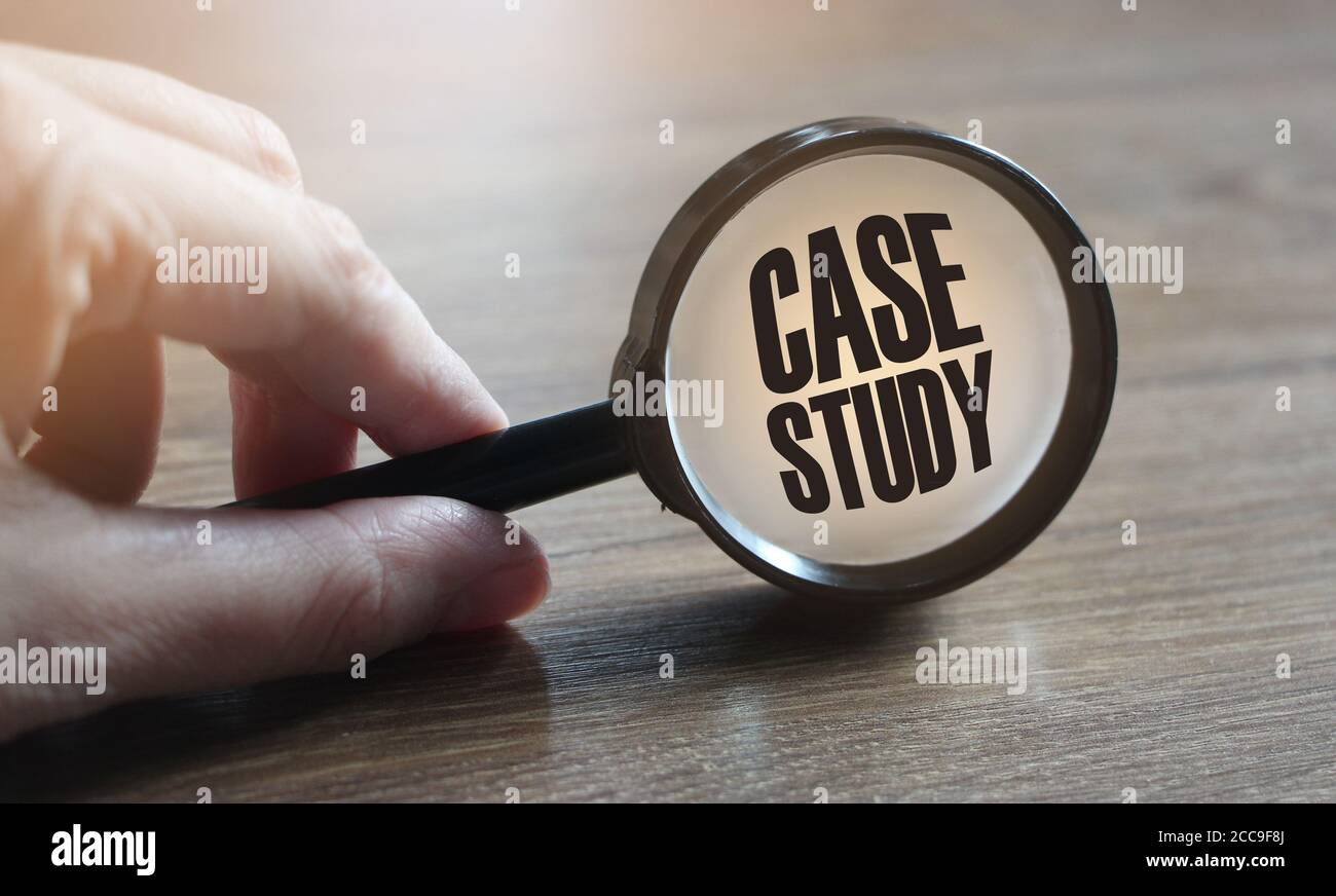 Magnifying glass with words Case study. Education and business concept ...