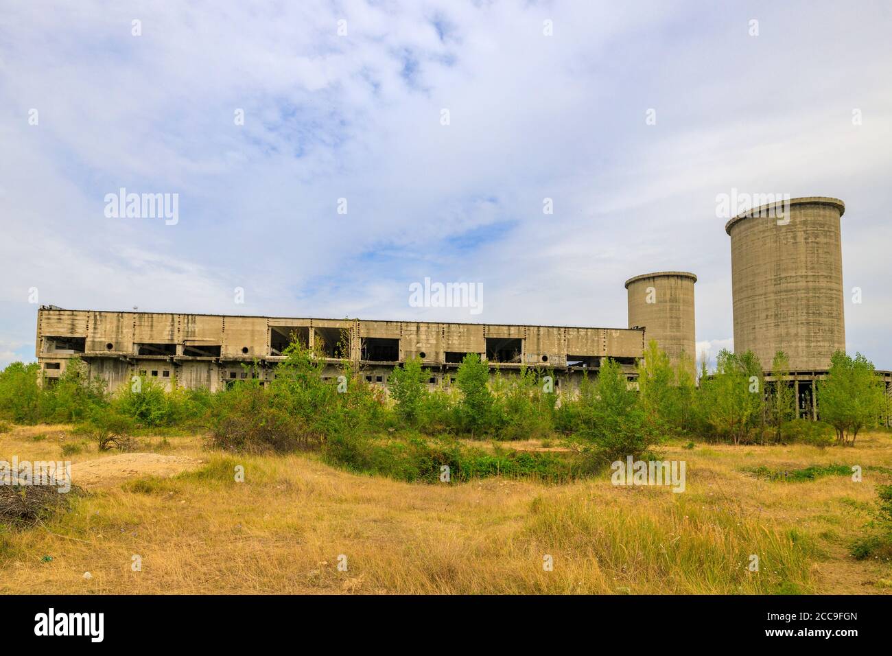 Building of an industrial complex in degradation Stock Photo - Alamy