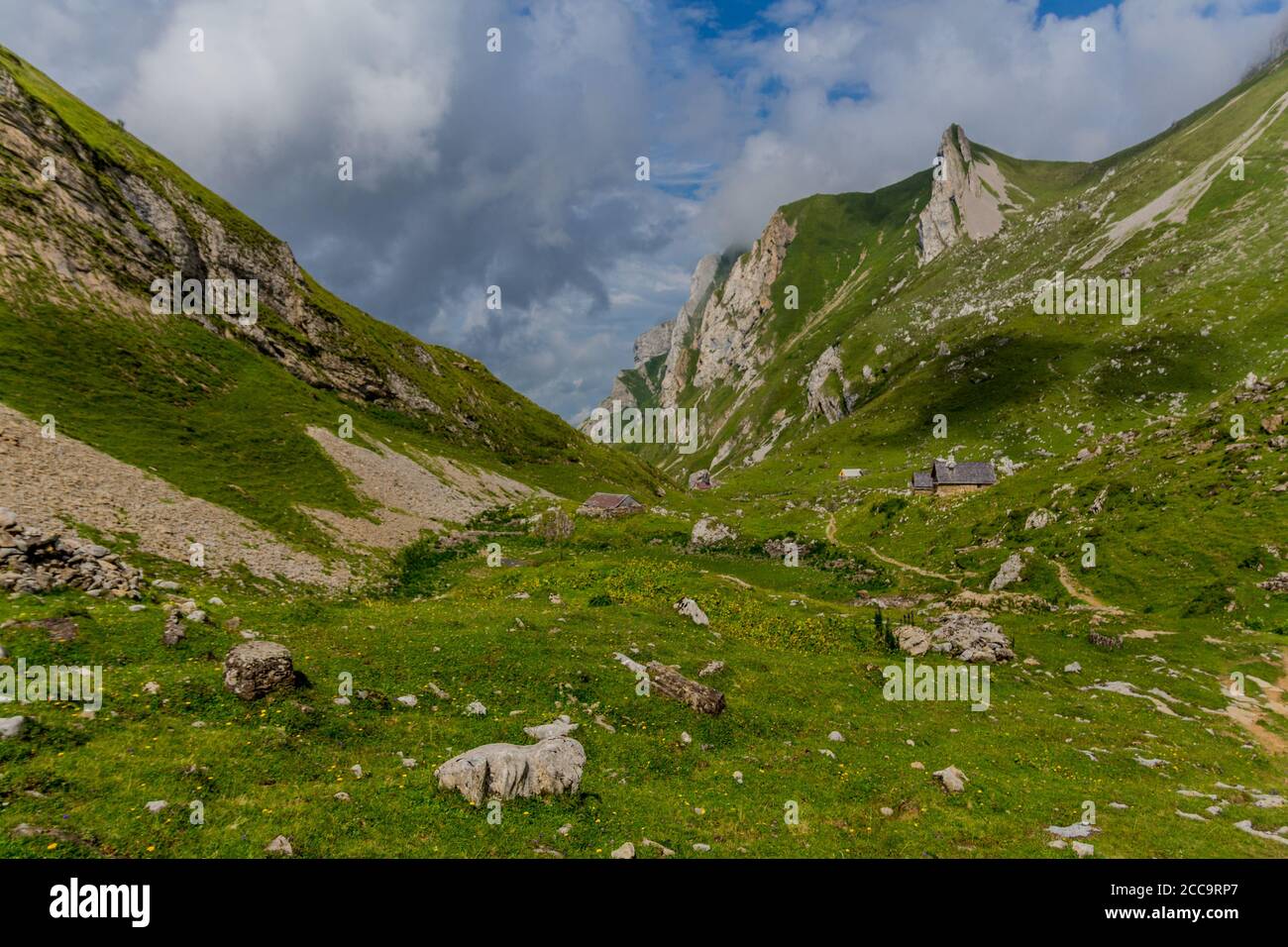 Beautiful exploration tour through the Appenzell mountains in ...