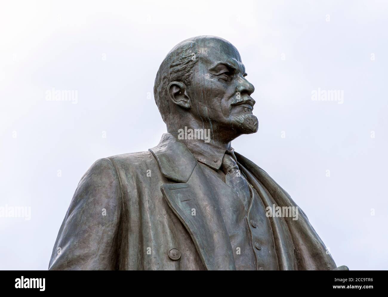 MOSCOW - AUG 09: Monument to Vladimir Lenin in Moscow on August 09 ...