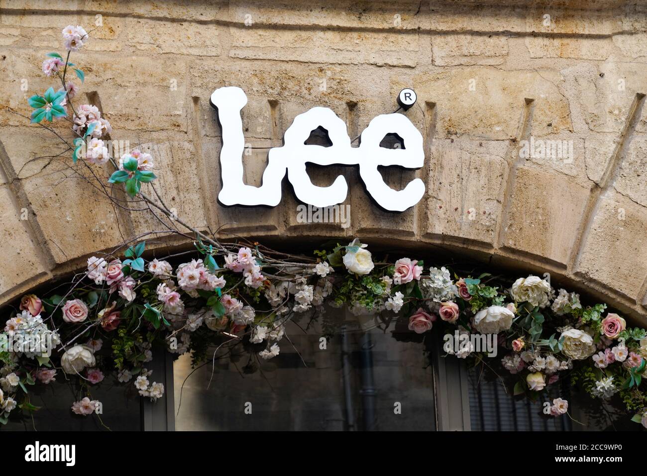 Lee jeans logo hi-res stock photography and images - Alamy