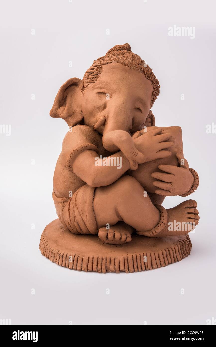 Lord ganesha mud sculpture hi-res stock photography and images - Alamy