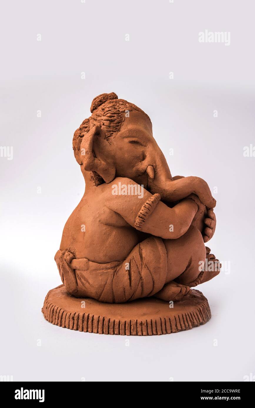 Lord ganesha mud sculpture hi-res stock photography and images - Alamy