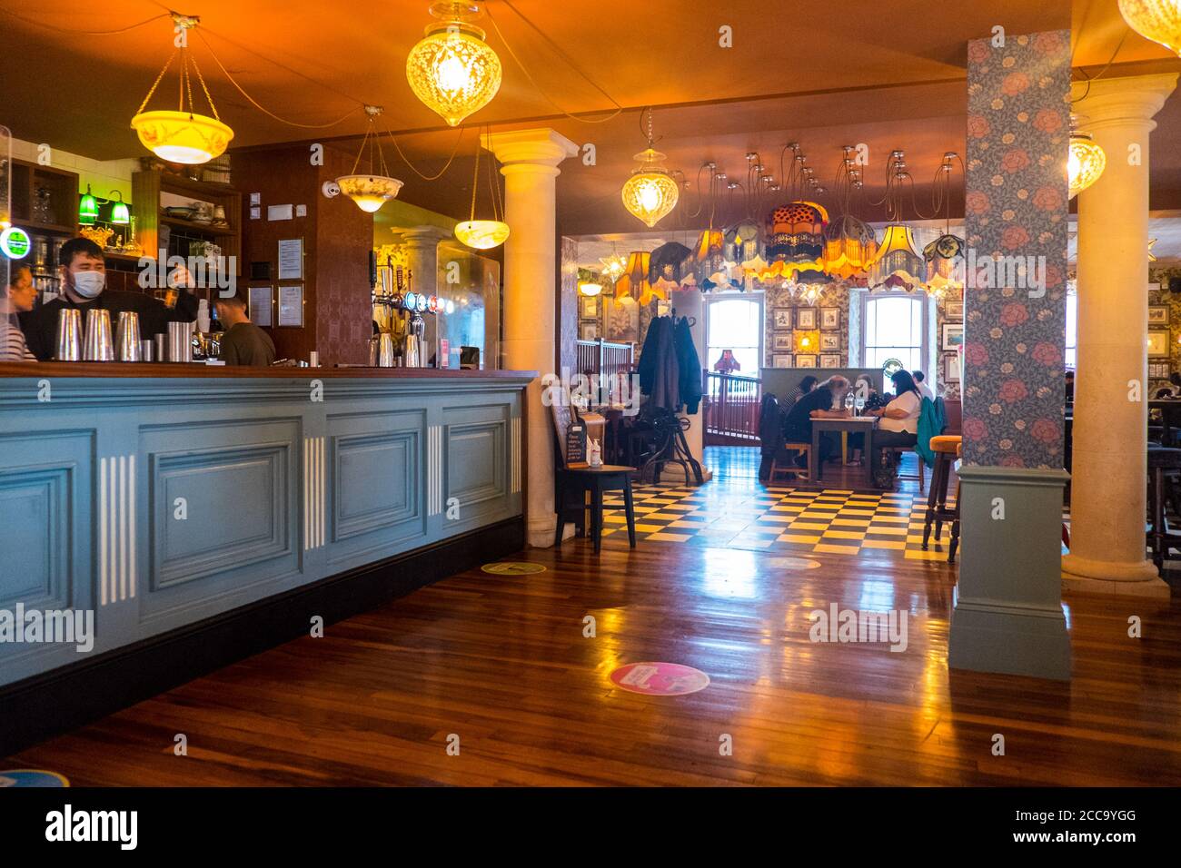 The lounges chain hi-res stock photography and images - Alamy